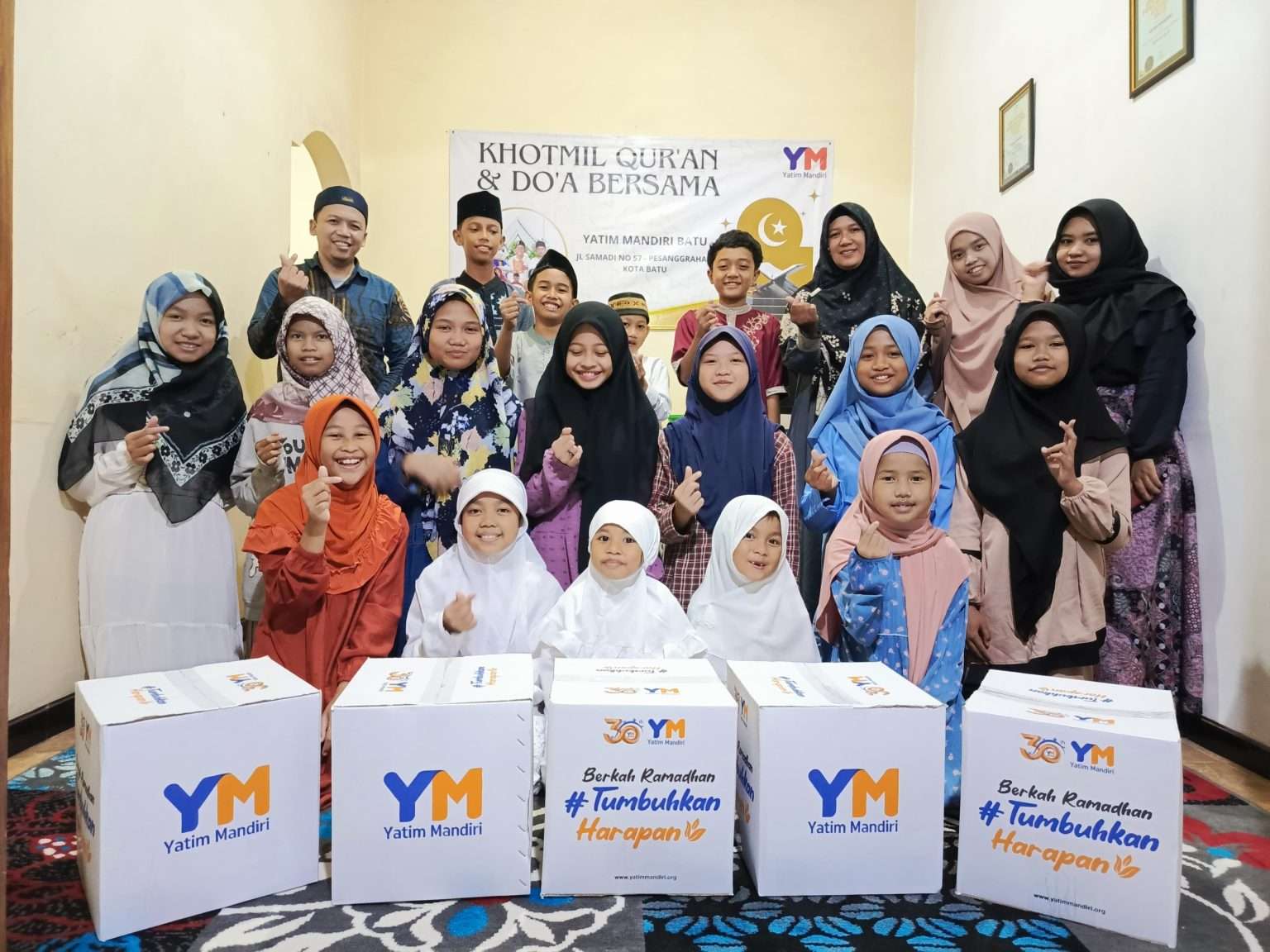 Tebar Manfaat Parcel Lebaran untuk Yatim dan Dhuafa Batu