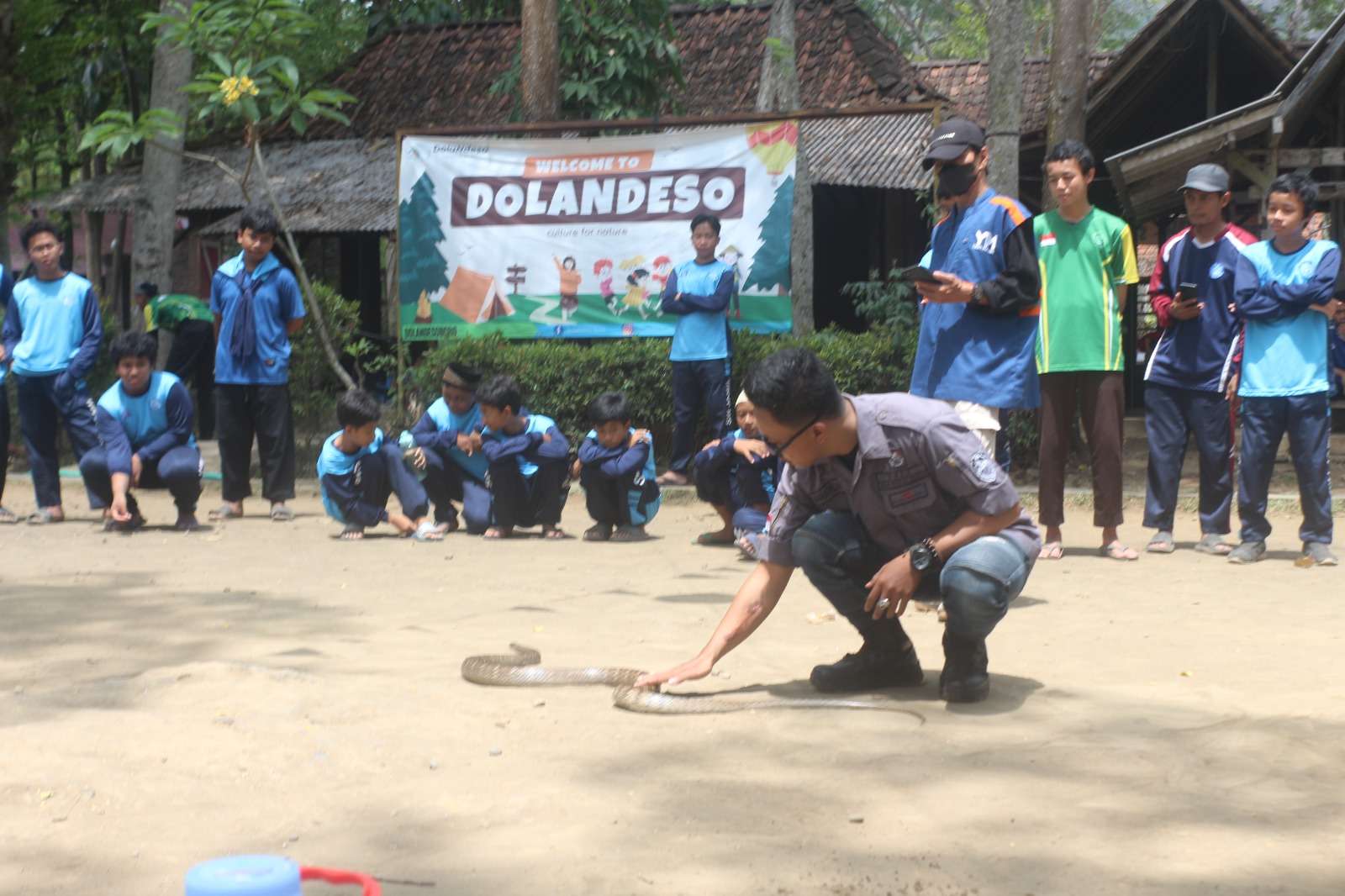 Rekan Yogya dan Exalos Indonesia Gelar Edukasi Bahaya Ular