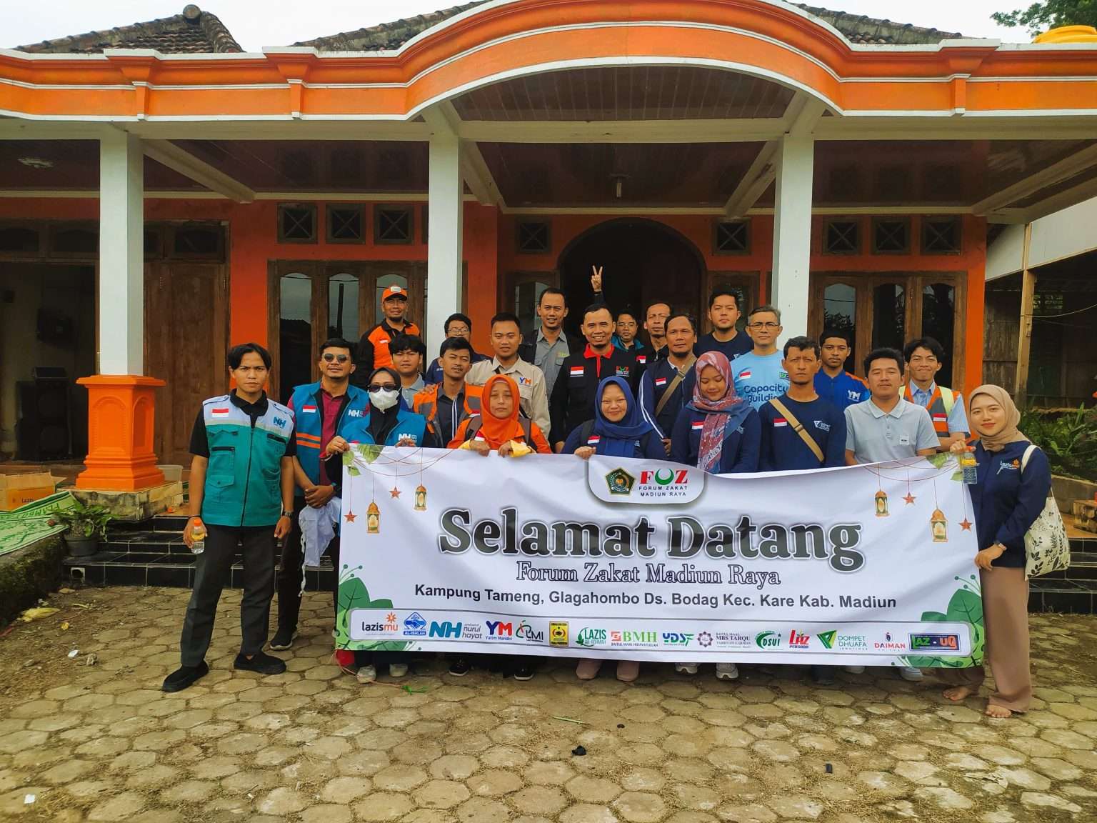 Gelar Bakti Sosial dan Sembako Gratis untuk Dhuafa Madiun